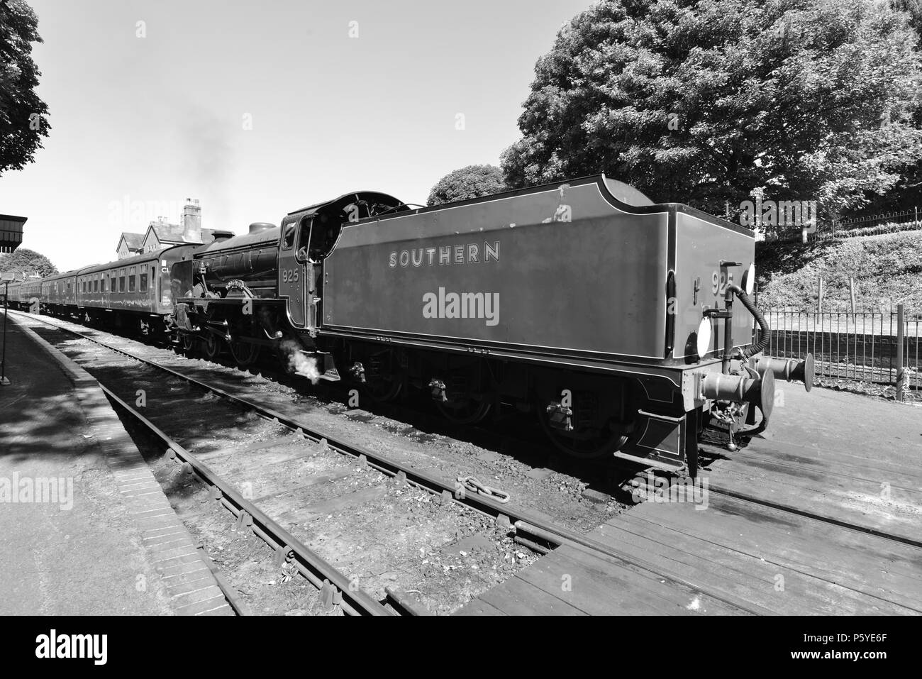 Steam engine english countryside Black and White Stock Photos & Images ...