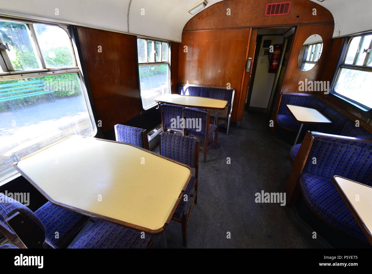 Southern railway 1940s hi-res stock photography and images - Alamy