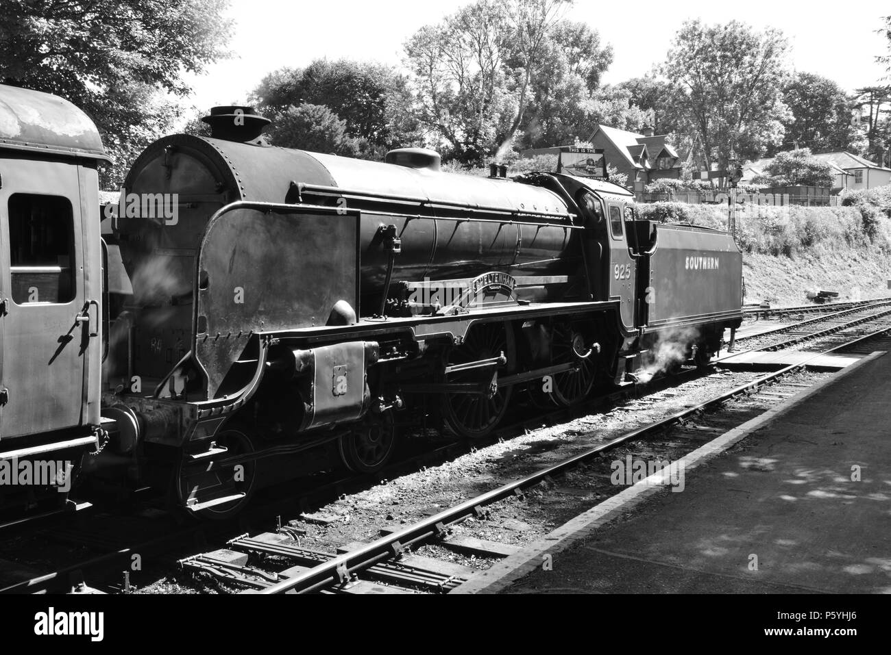 Cheltenham a Schools class steam engine Stock Photo - Alamy