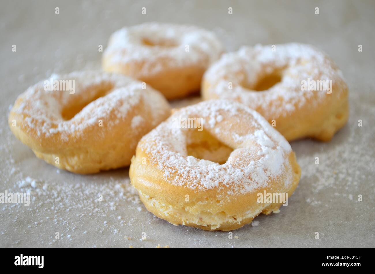 Puff pastry rings hi-res stock photography and images - Alamy
