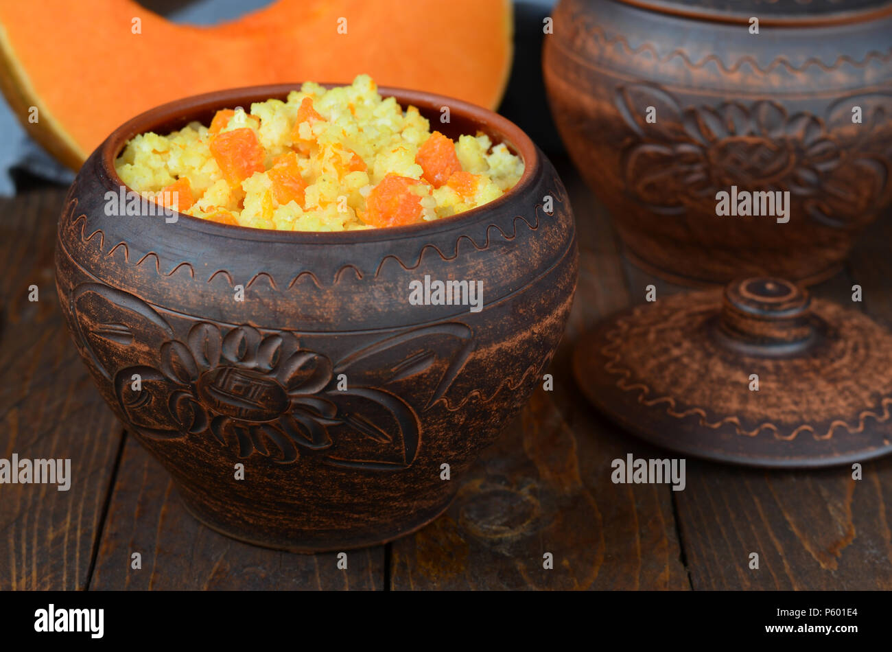 Porridge pot hi-res stock photography and images - Alamy