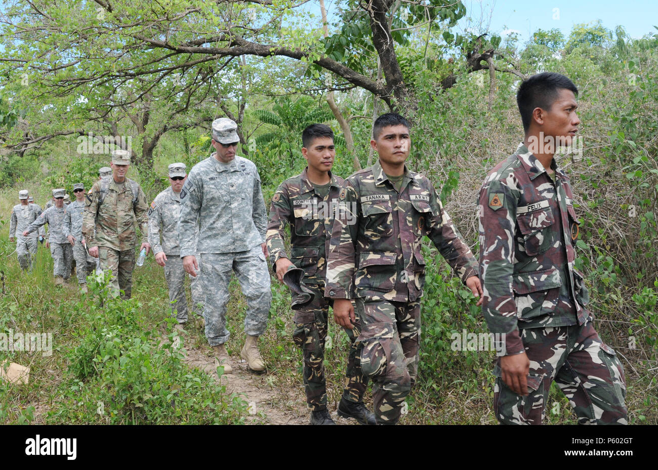 FORT MAGSAYSAY, Philippines. - Soldiers from the Armed Forces of the ...