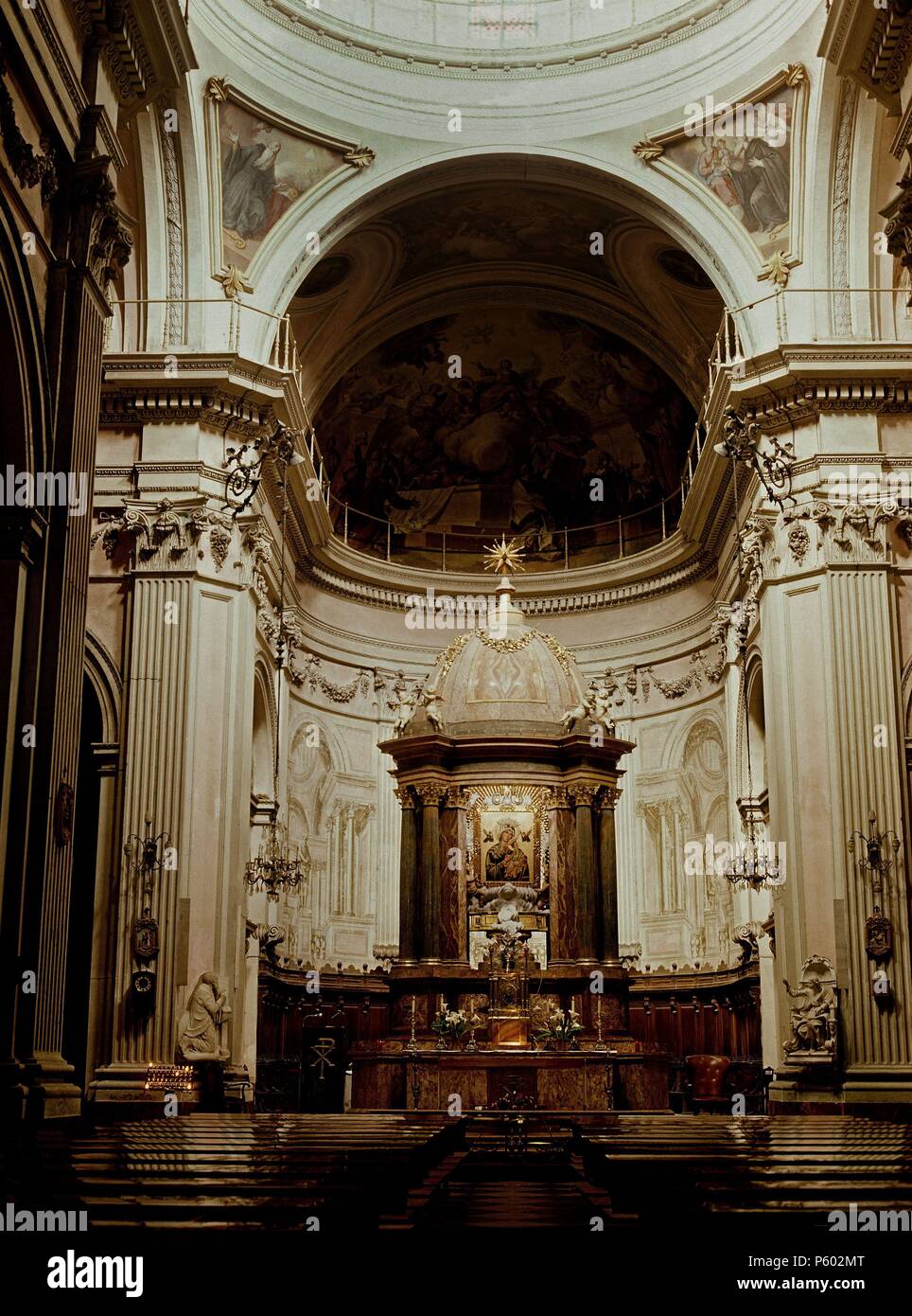 INTERIOR. Location: IGLESIA DEL TEMPLE, VALENCIA, SPAIN Stock Photo - Alamy
