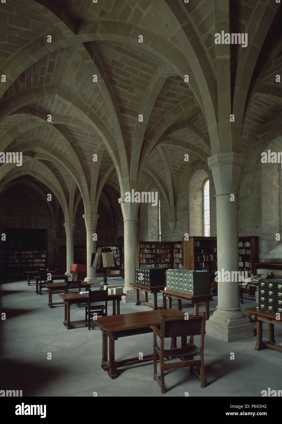 Monasterio de poblet biblioteca hi-res stock photography and images - Alamy