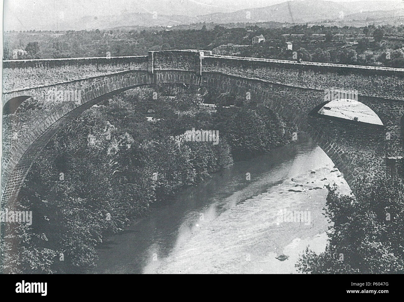 Le pont du diable en 1910 397 Céret - Pont du Diable (CP 1910 Stock ...