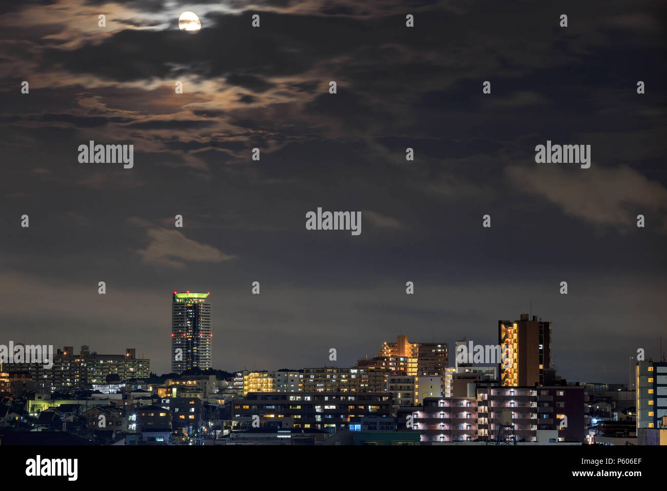 Habitation osaka japan hi-res stock photography and images - Alamy