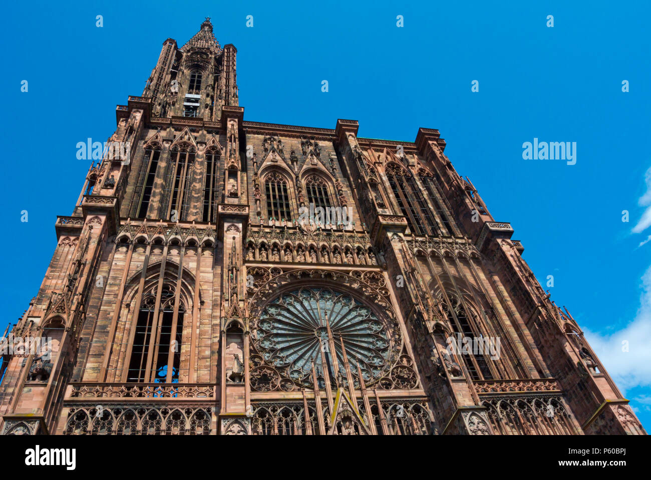 Exterior wall strasbourg cathedral hi-res stock photography and images ...
