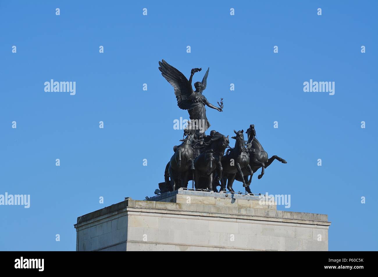 Wellington Arch at Hyde Park Corner, London, UK Stock Photo - Alamy