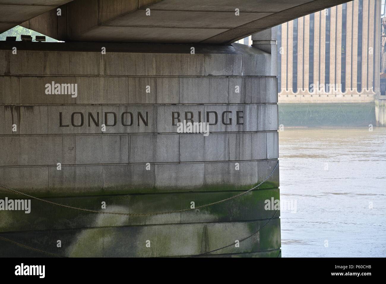 London bridge is falling down hi-res stock photography and images - Alamy