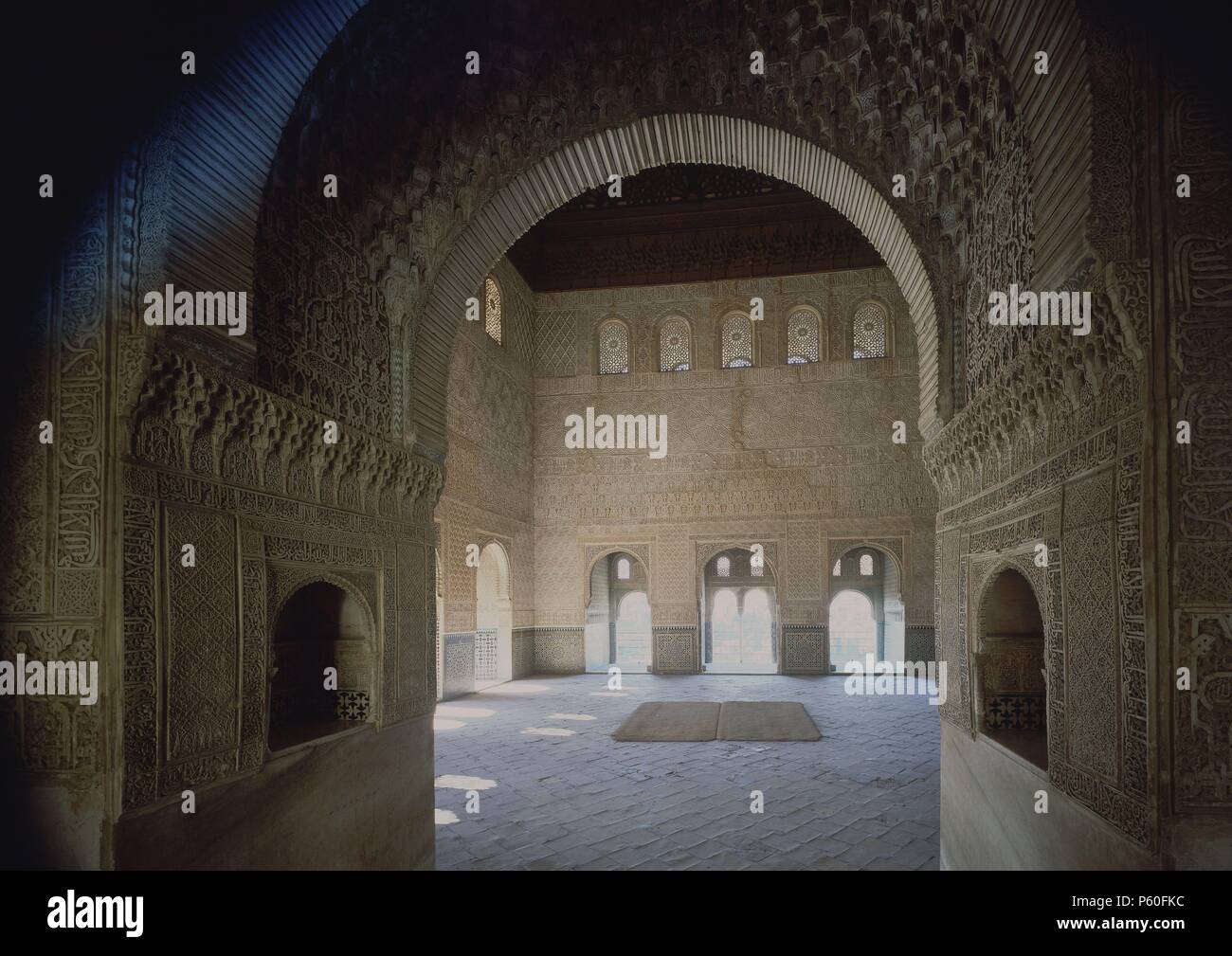 PALACIO DE COMARES O DEL TRONO - TESTERO DE ENTRADA A SALON DE COMARES ...