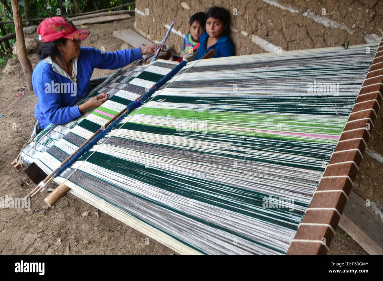 Hand loom in CAJAS CANCHAQUE " Las Huaringas " - HUANCABAMBA ...