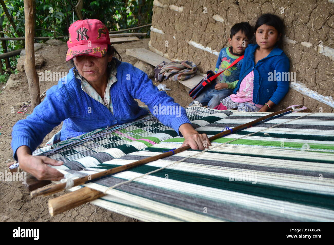 Hand loom in CAJAS CANCHAQUE " Las Huaringas " - HUANCABAMBA ...