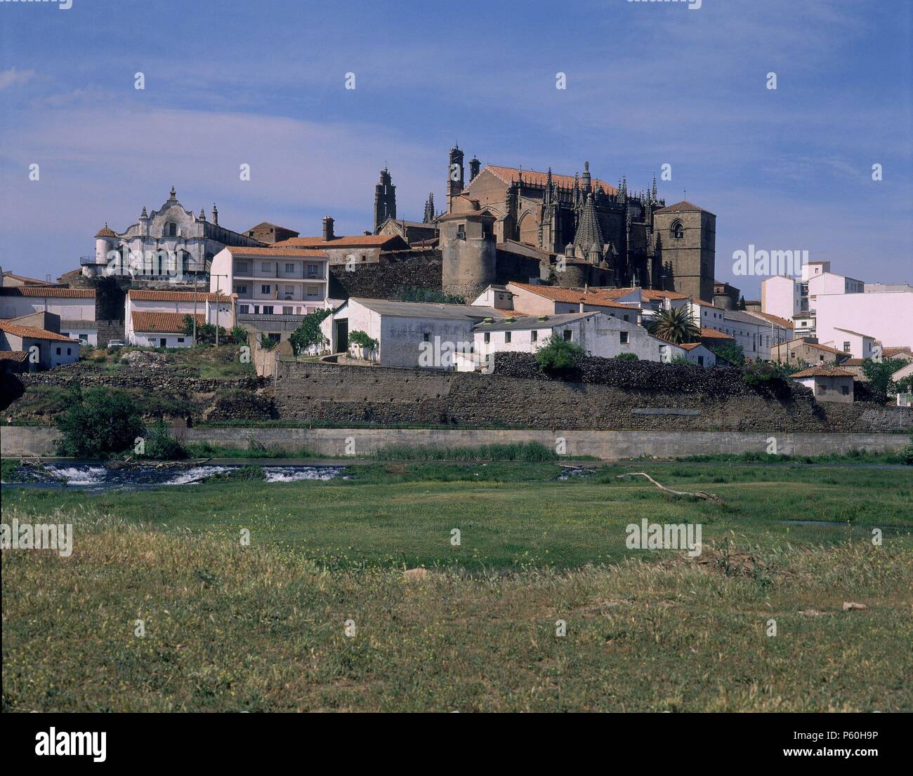 PANORAMICA DESDE EL RIO JERTE. Location: EXTERIOR, PLASENCIA, CACERES ...