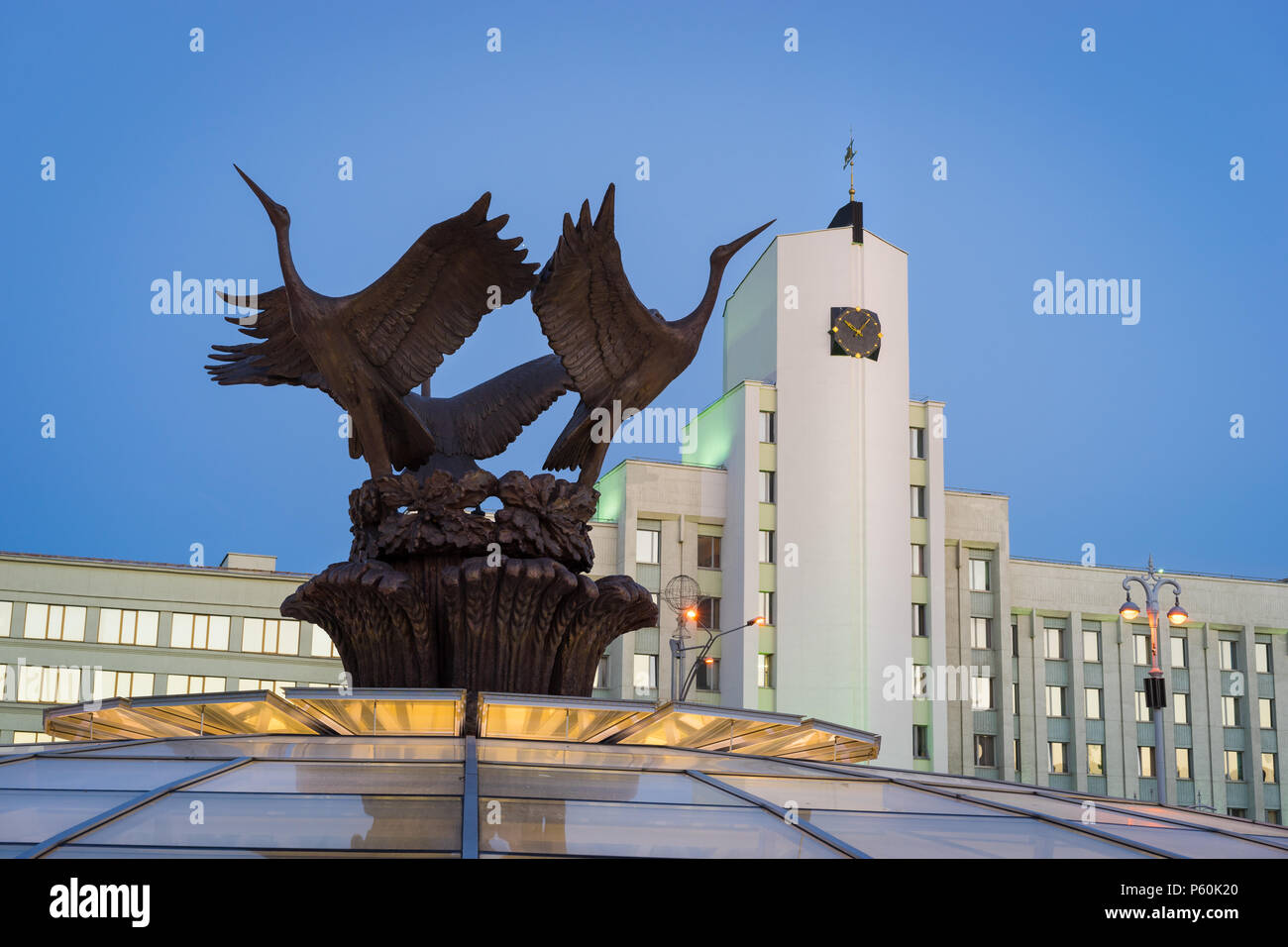 Minsk, Belarus. Famous Independence Square with beautiful sculpture of ...