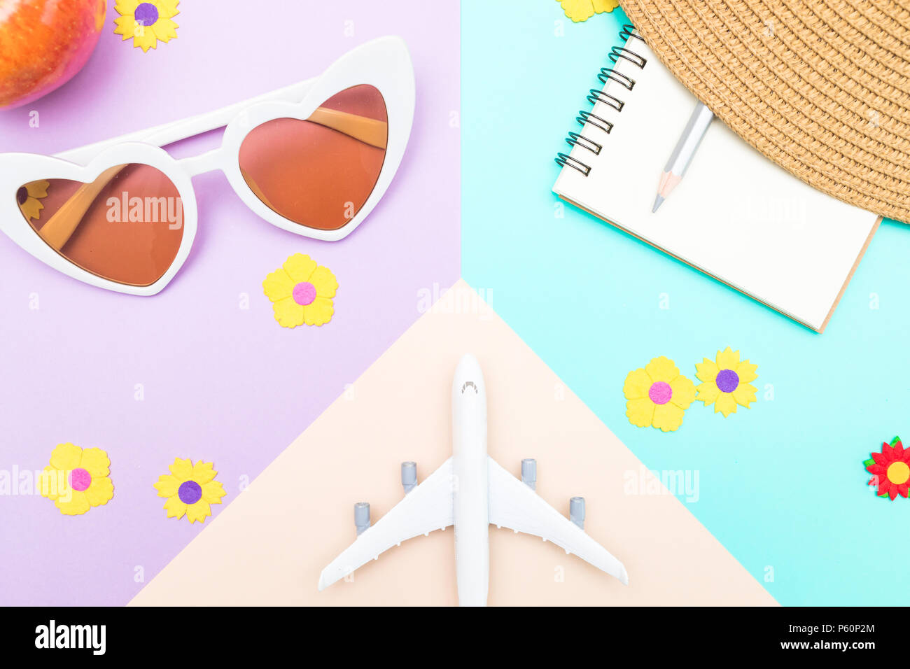 Pastel color background hi-res stock photography and images - Alamy