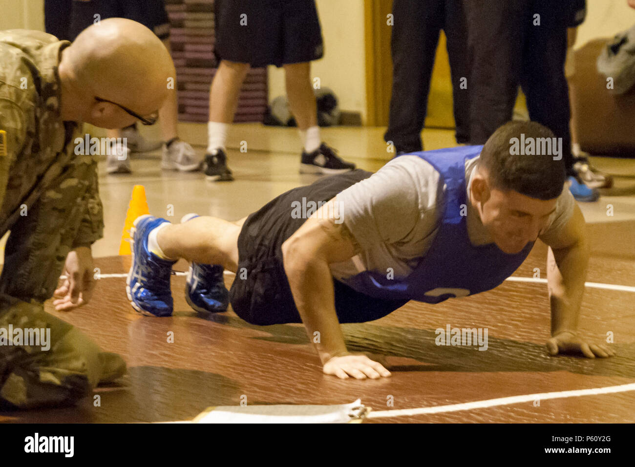 A Soldier competes in the Army Physical Fitness Test at the U.S. Army ...