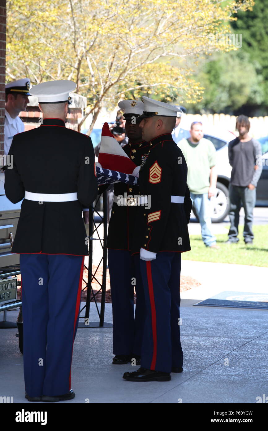 Marines assigned to Company F, 4th Light Armored Reconnaissance ...