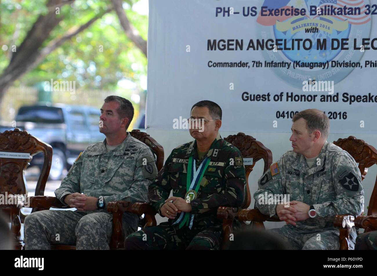Lt. Col. Andrew Graham (left), Maj. Gen. Benito T. de Leon (center ...