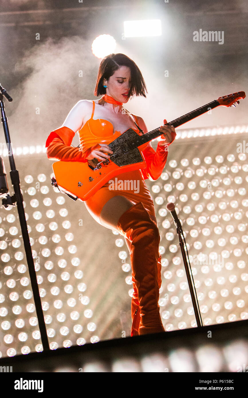 Anne clark hi-res stock photography and images - Alamy