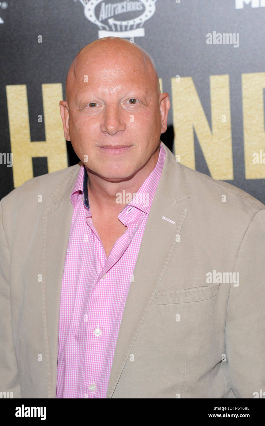 Singer actress whitney houston producer hi-res stock photography and ...