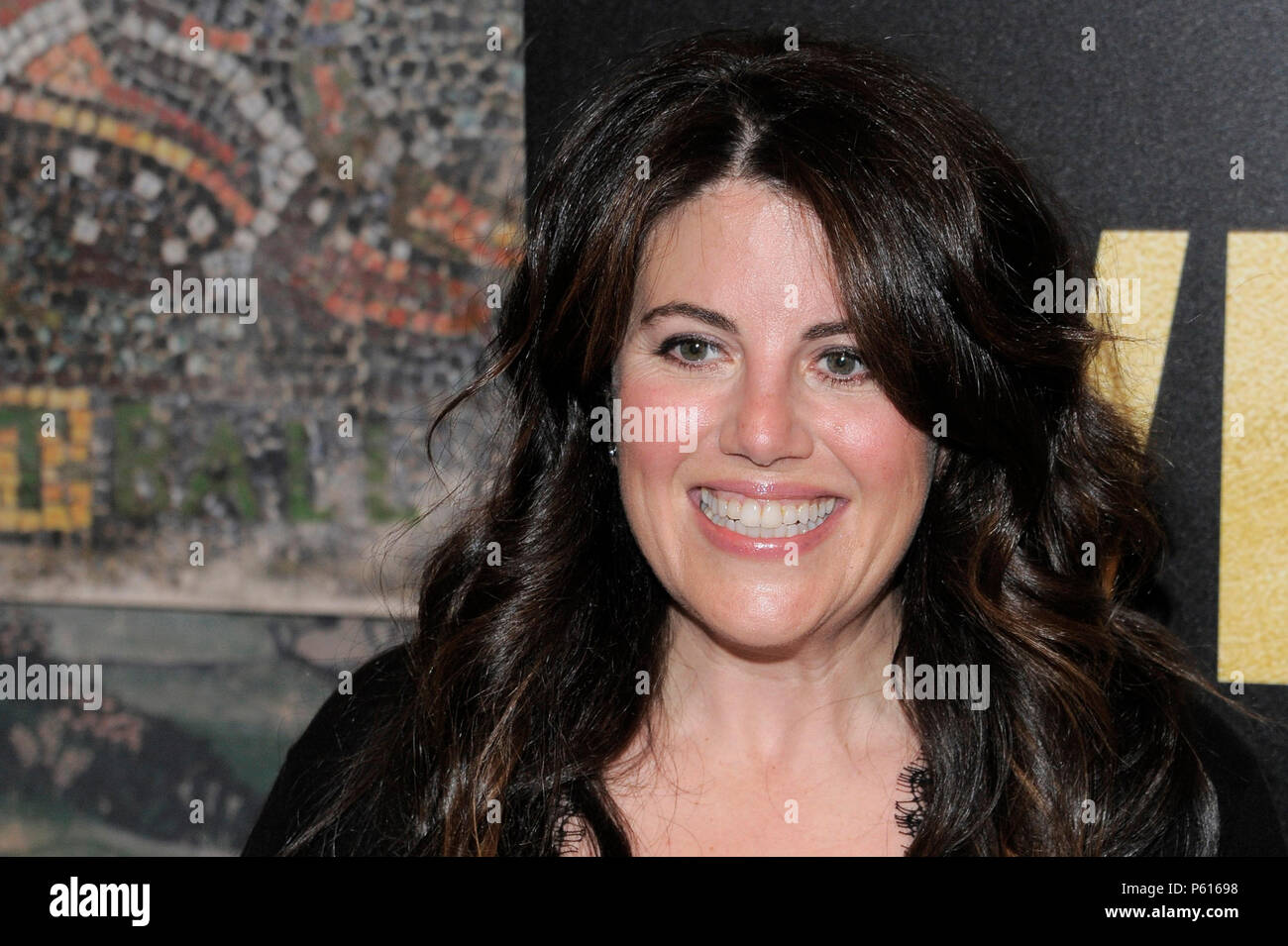 Monica lewinsky hi-res stock photography and images - Alamy