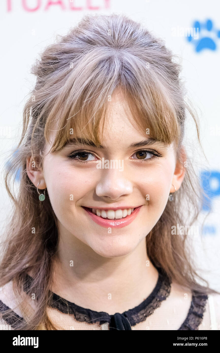 Emilia jones hi-res stock photography and images - Alamy