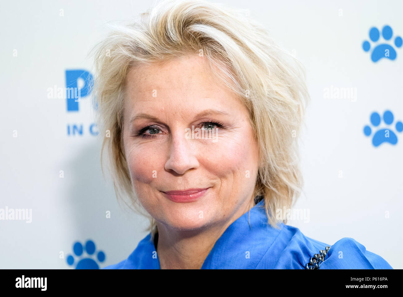 Jennifer saunders hi-res stock photography and images - Alamy