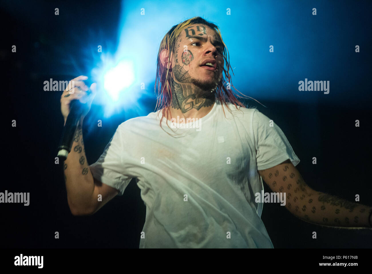 Tekashi 6ix9ine hi-res stock photography and images - Alamy