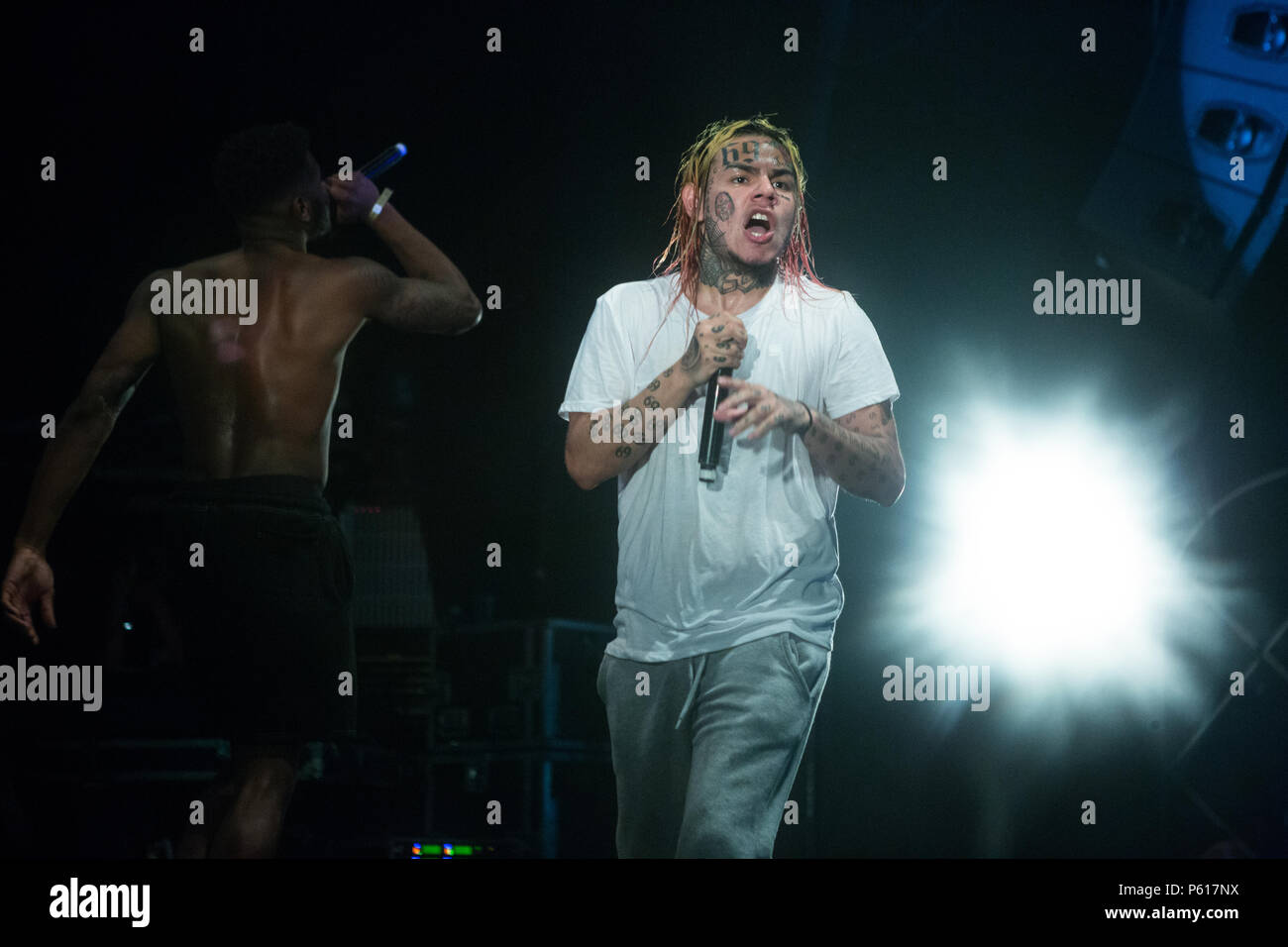 Tekashi 6ix9ine hi-res stock photography and images - Alamy
