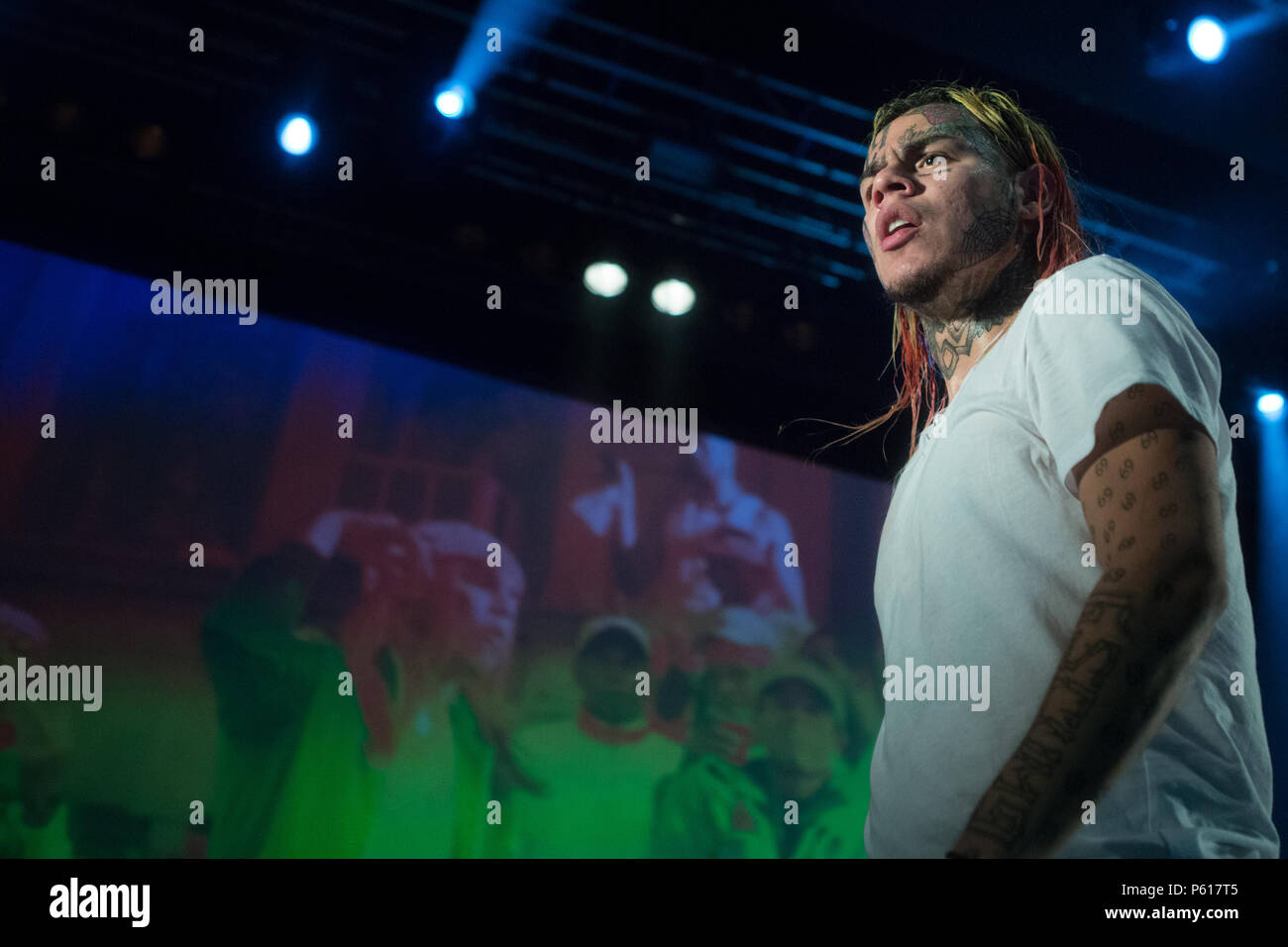 Tekashi 6ix9ine hi-res stock photography and images - Alamy