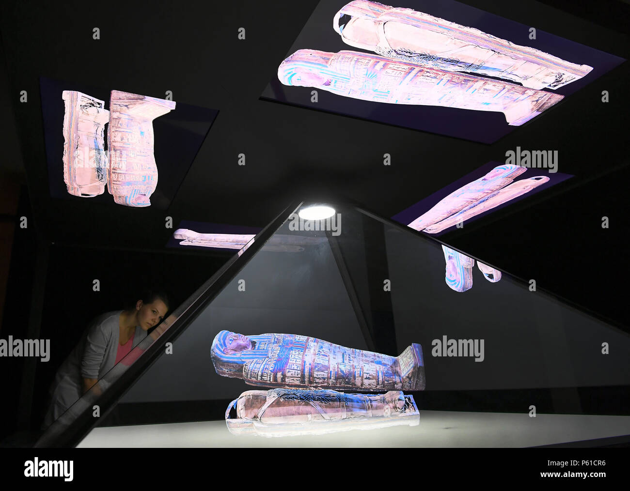 Germany, Hildesheim. 28th June, 2018. An employee looks at the animated ...