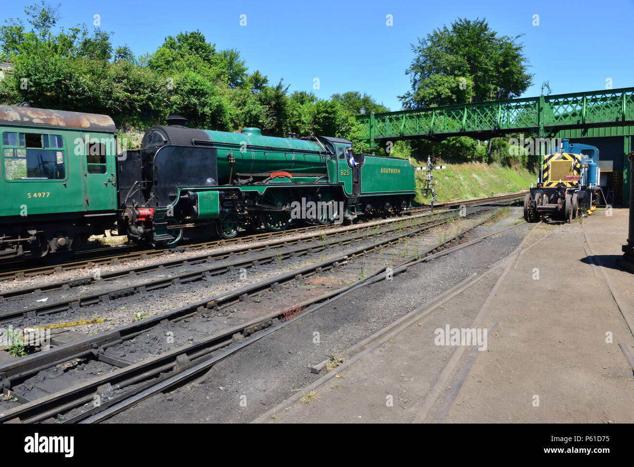 Cheltenham a Schools class steam engine Stock Photo - Alamy