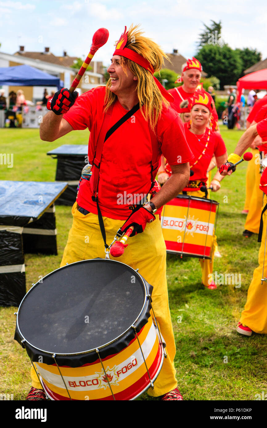 Man drumming drum drummer hi-res stock photography and images - Alamy
