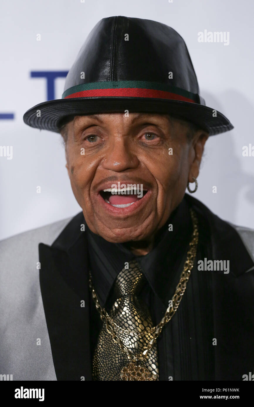 Joe jackson father of michael jackson hi-res stock photography and ...