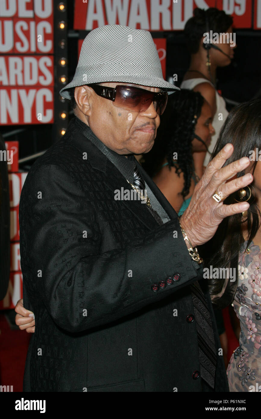 Joe Jackson, father of Michael Jackson, arrives at the 2009 MTV Video ...