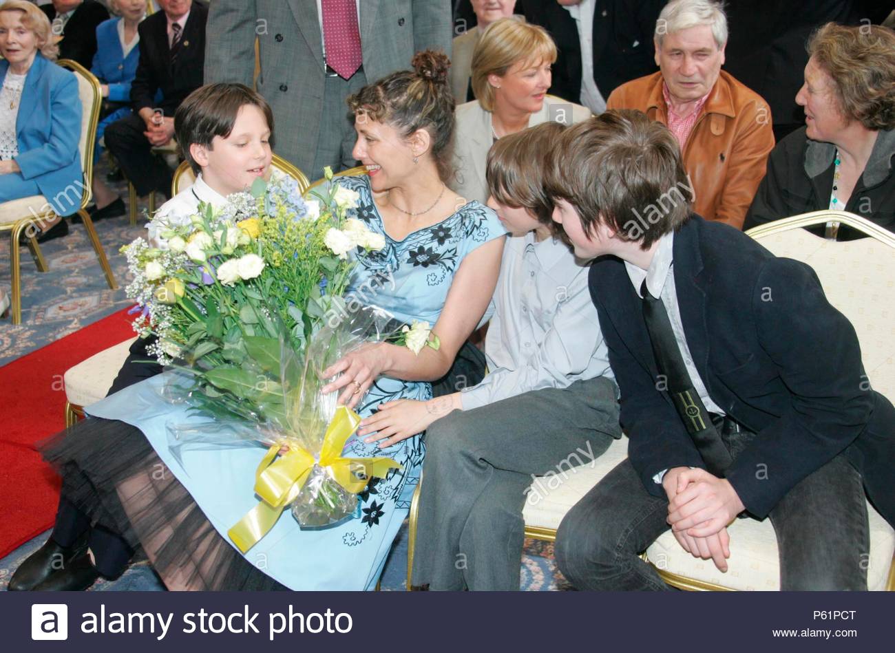 Daniel Day Lewis Wife Rebecca Stock Photos & Daniel Day Lewis Wife ...