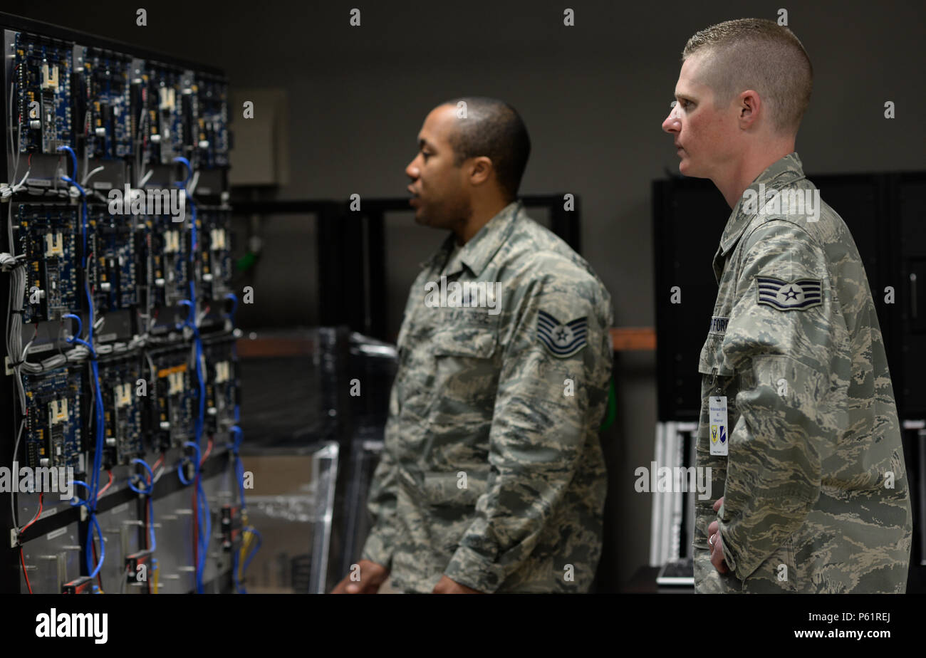 Intrusion detection systems hi-res stock photography and images - Alamy