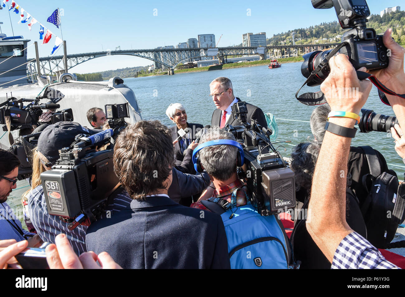 Deputy Defense Secretary Bob Work conducts a press gaggle after a ...
