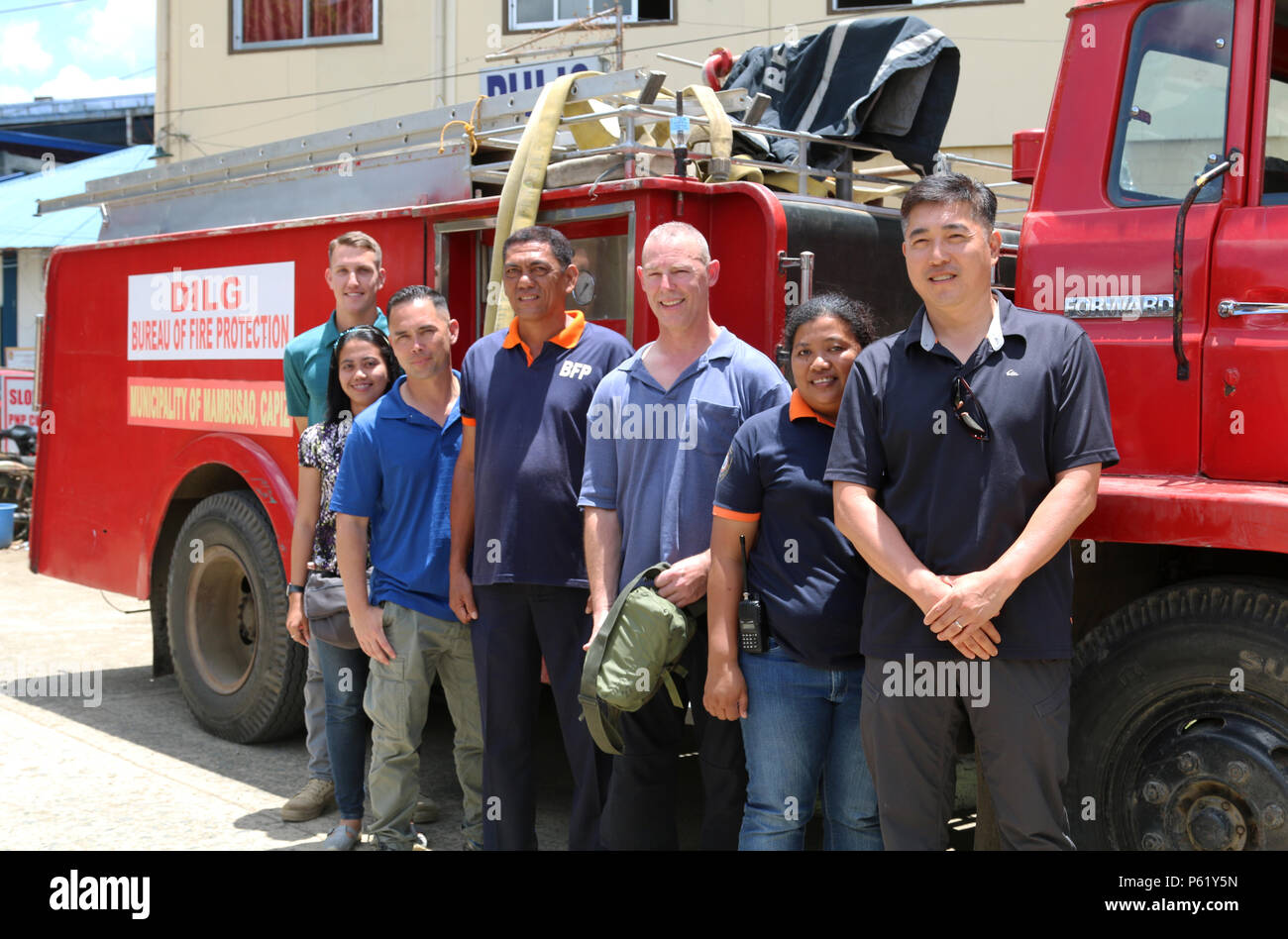 Armed Forces of the Philippines and U.S. military civil affairs teams ...