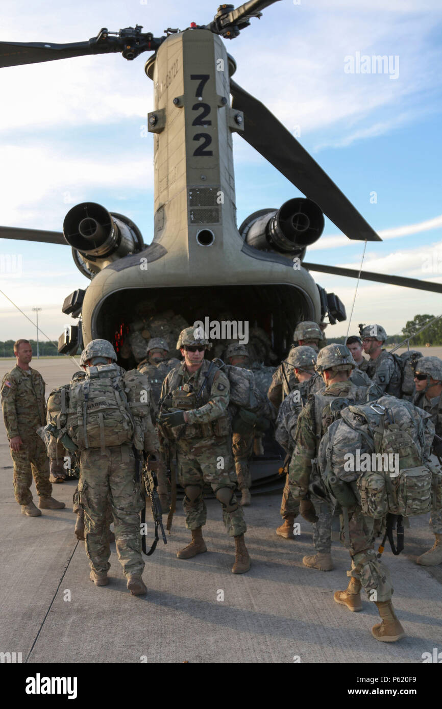 Soldiers 2nd Battalion 327th Infantry High Resolution Stock Photography ...