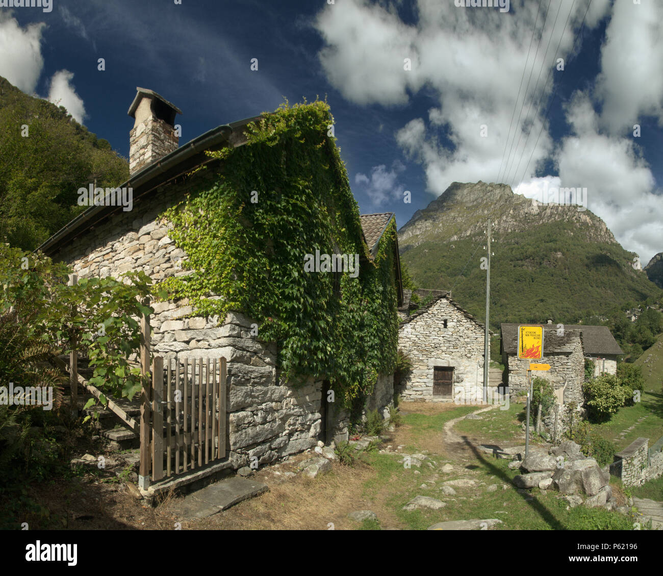 Rustici in the village of Vogorno, Valle Versasca, Ticino (Italian ...