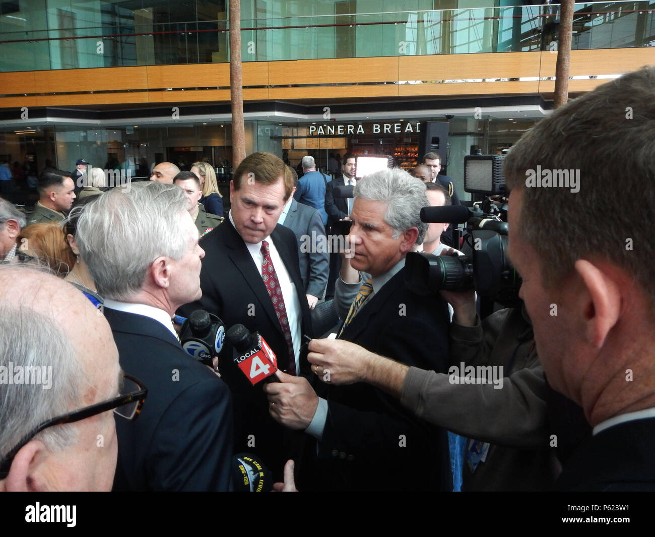 160411-N-SQ656-507 DETROIT (April 11, 2016) Secretary of the Navy ...