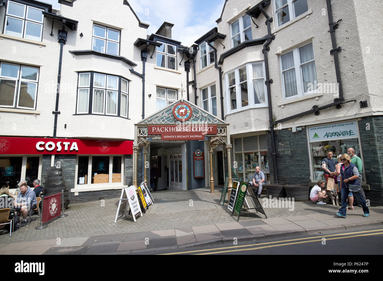 Cumbria keswick shopping packhorse court hi-res stock photography and ...