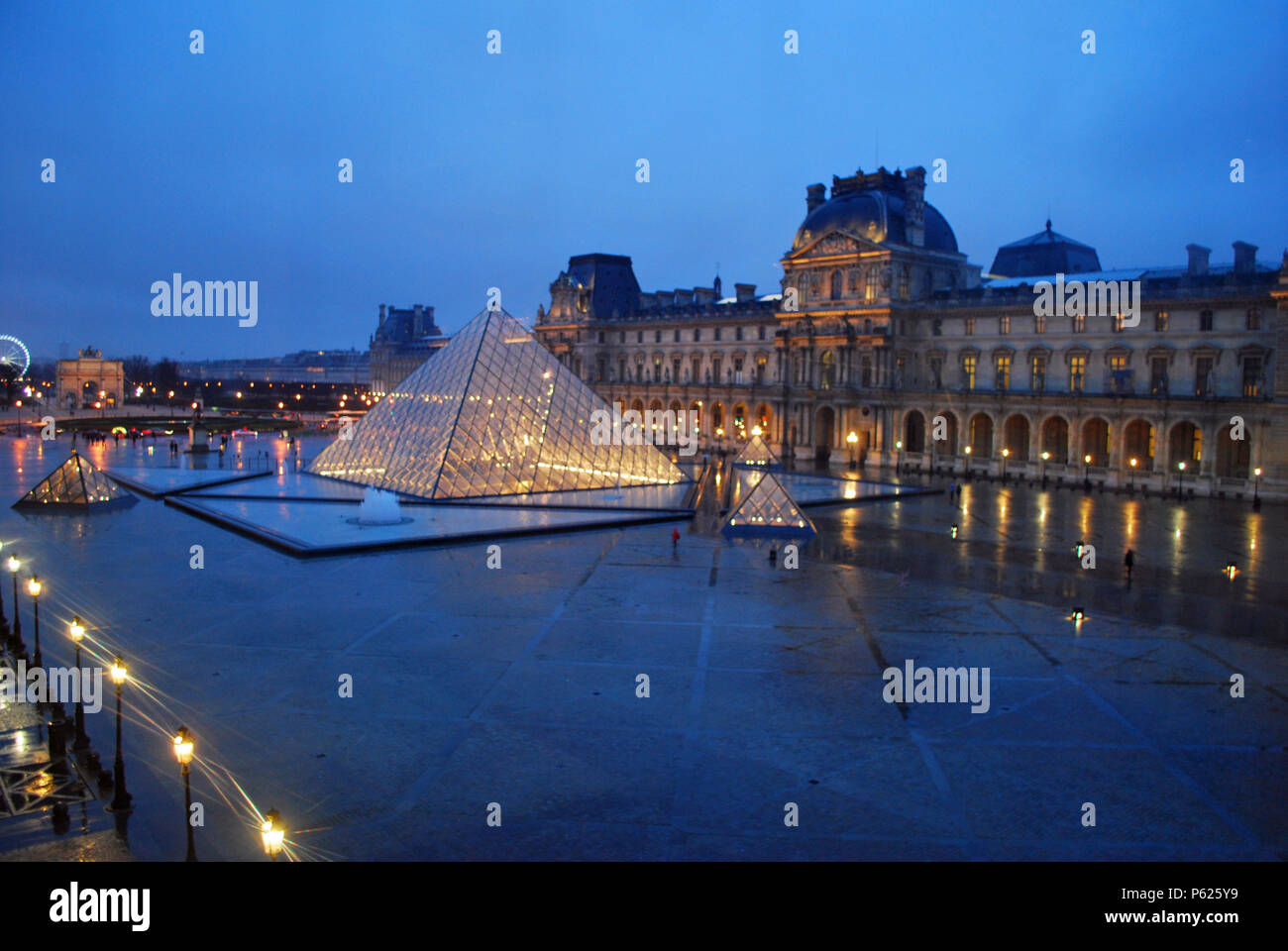 Louvre exterior historical hi-res stock photography and images - Alamy