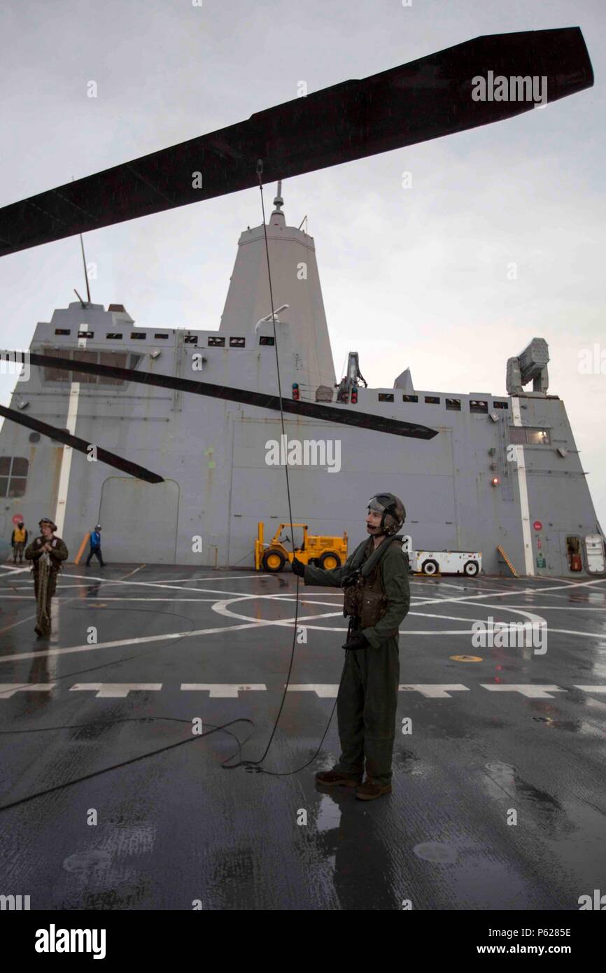 Marines with Marine Medium Tiltrotor Squadron 264 (Reinforced), 22nd ...