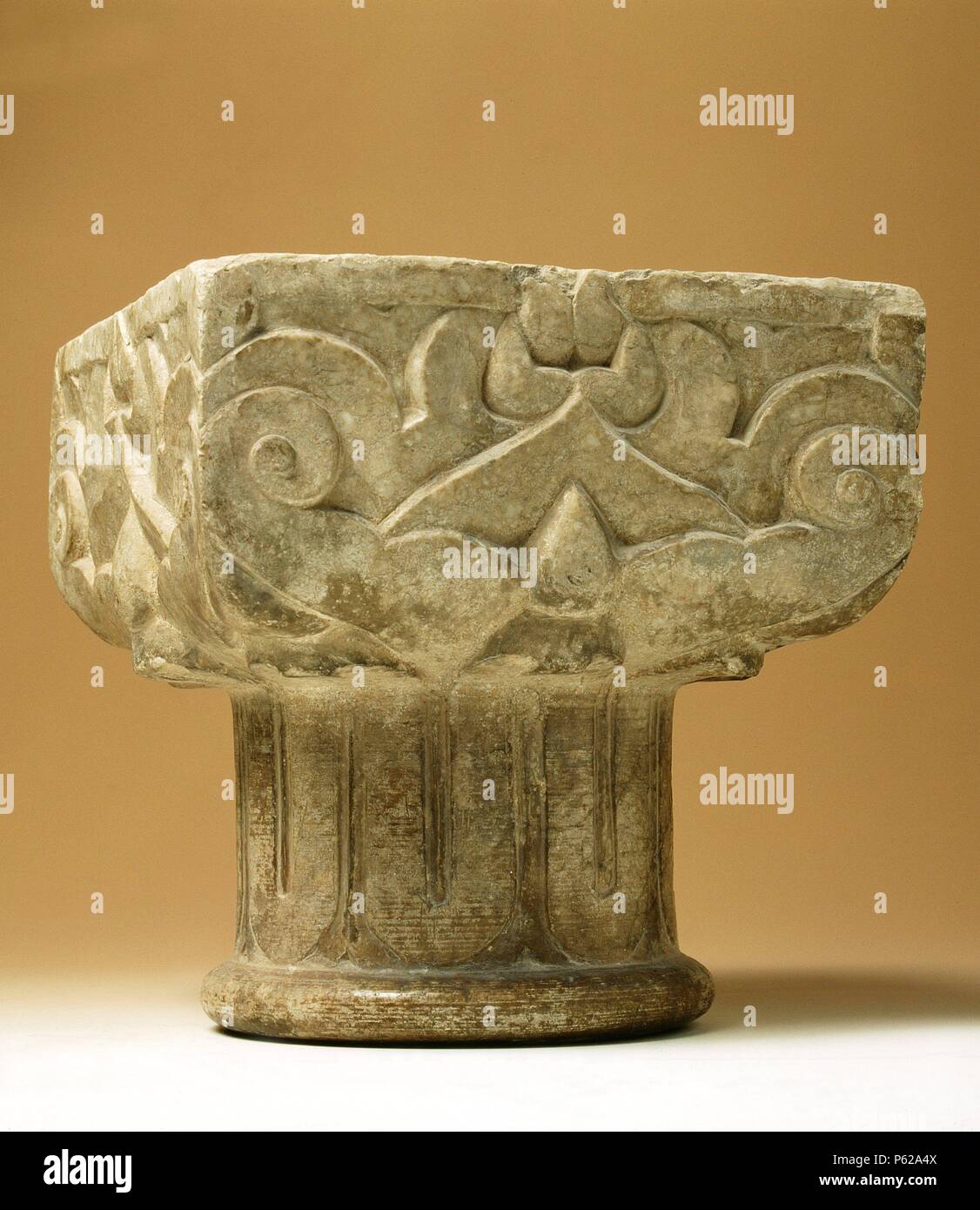 CAPITEL NAZARI. Nº INV. 199. MUSULMAN. (EXPOSICION :ARTE ISLAMICO ...