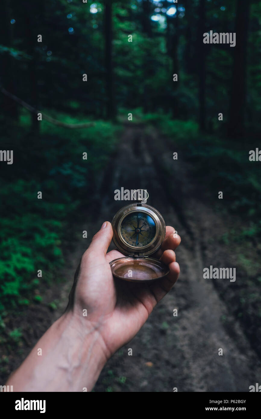 Compass hi-res stock photography and images - Alamy
