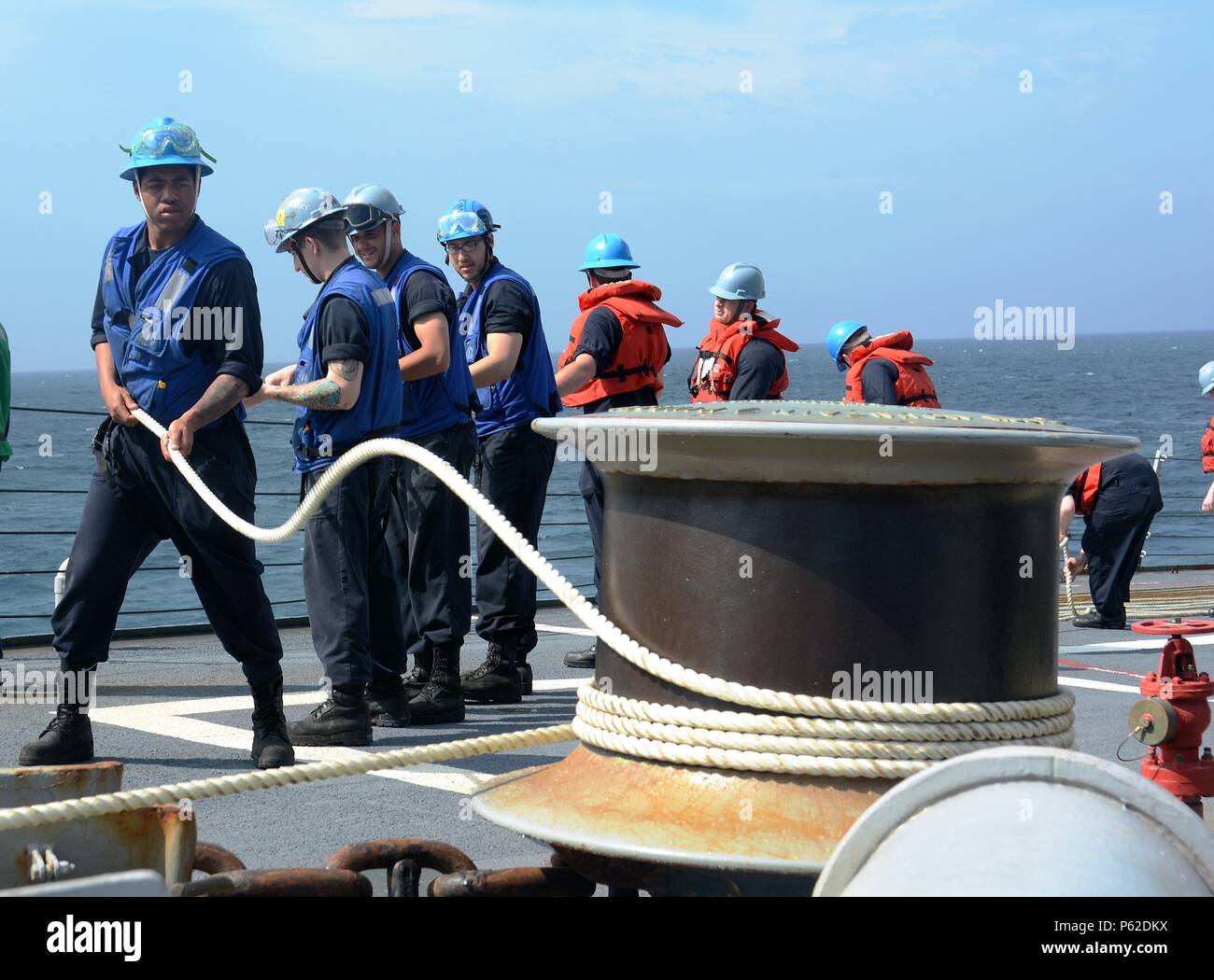 Towing Hawser High Resolution Stock Photography and Images - Alamy