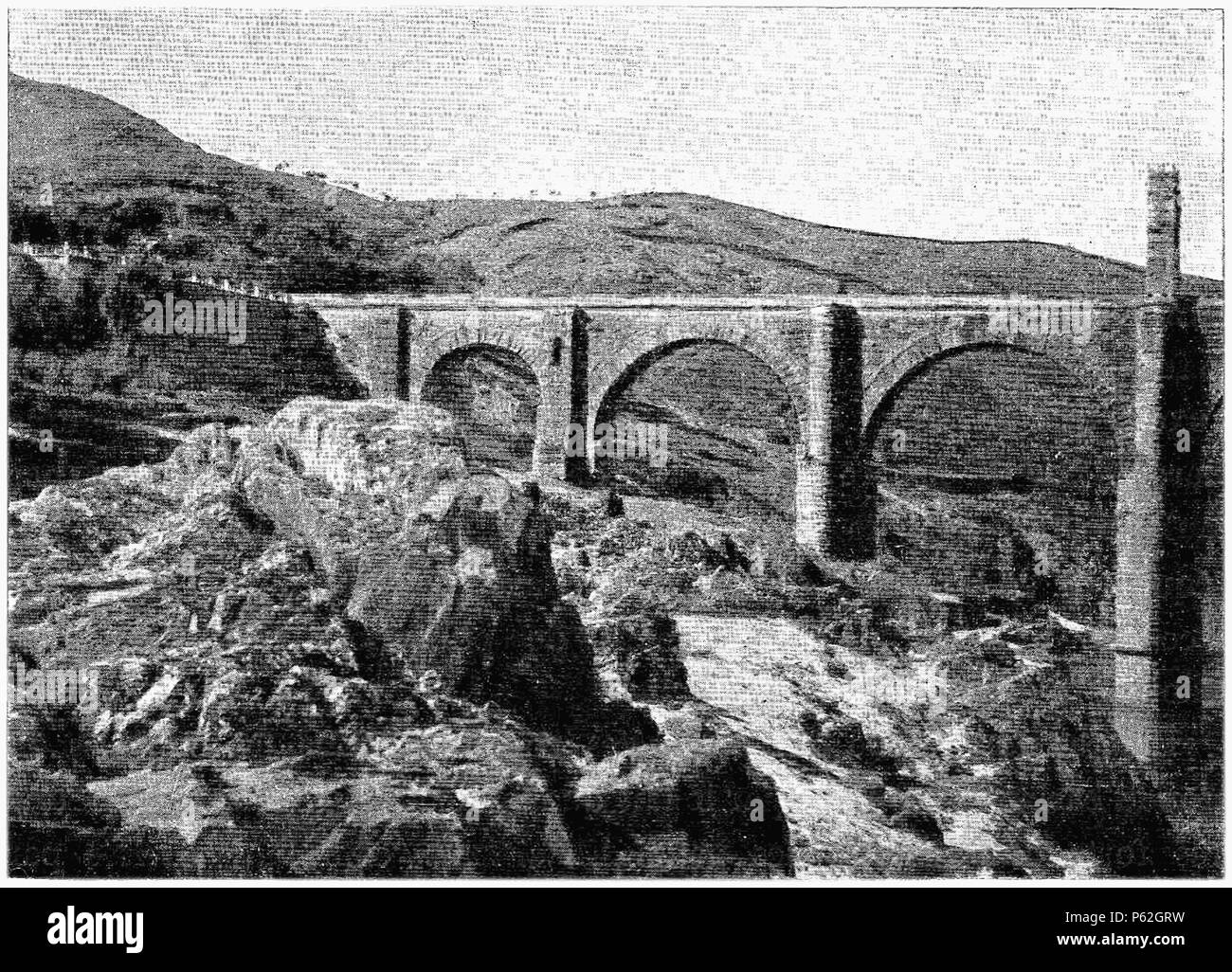 Pont romain hi-res stock photography and images - Alamy