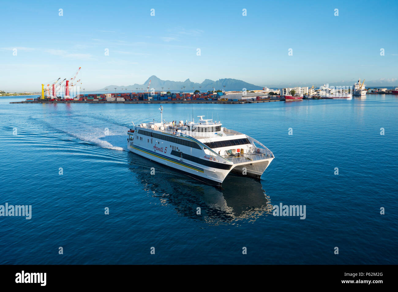 Moorea ferry french polynesia hi-res stock photography and images - Alamy
